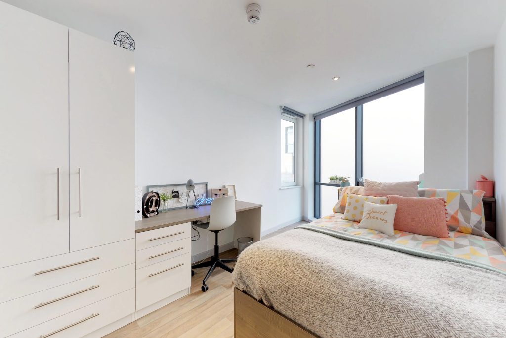 Premium En-suite Student Rooms | The Bridge in Newcastle